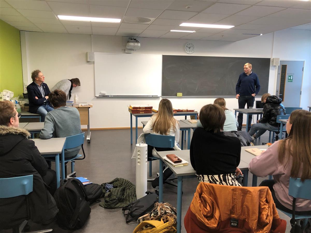 2STA - jury for Ungdommens kritikerpris - Sandnes videregående skole